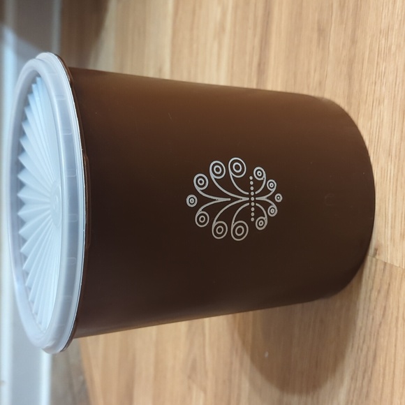 Tupperware | Kitchen | Vintage Brown Tupperware Canister | Poshmark